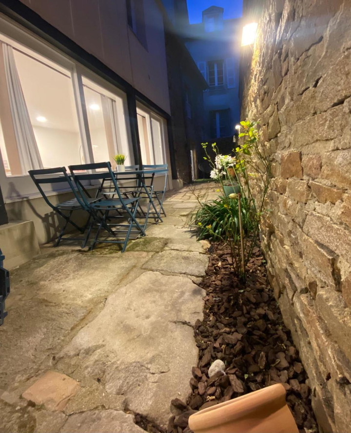 Ty Guenhaël Petite Maisonnette Avec Extérieur Intra-muros Proche Port De Vannes - Vannes