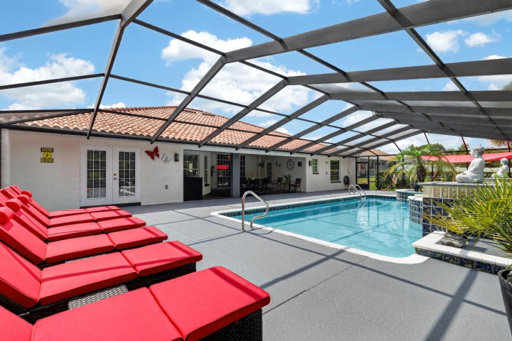 Villa Timucuan Modern 4 Bedroom Villa With Pool - Inverness, FL