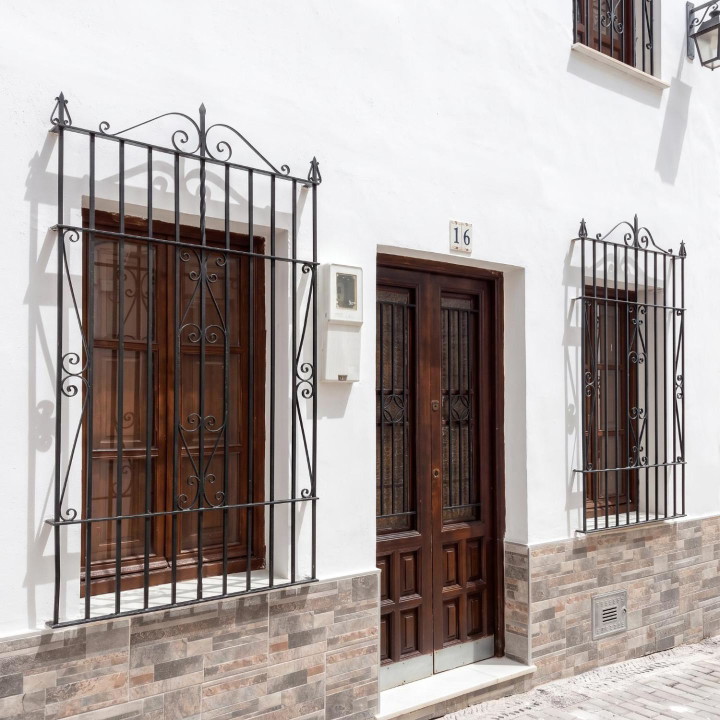 Spacious House In Almuñécar With Terrace 100 M² - Almuñécar