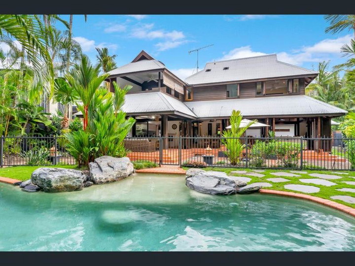 Solander Beachfront With Private Beach Access & Pool - Mossman