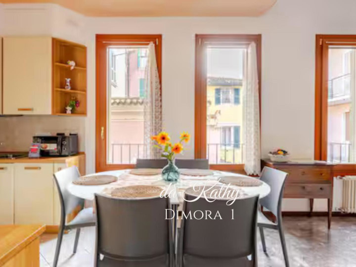 Centro Storico Con Garage Privato E Aria Condizionata - Desenzano del Garda