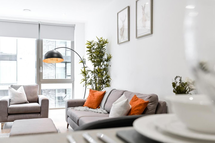 Khayat Homes - The Owelor - Two Bed - London Euston station