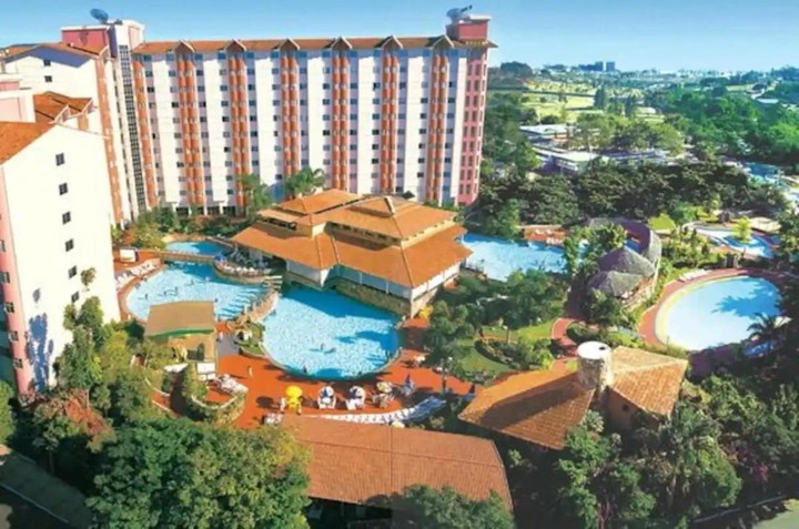 Hot Springs - Excelente Localização, Banheira E Parq.aquat.termal, Enxoval - Caldas Novas
