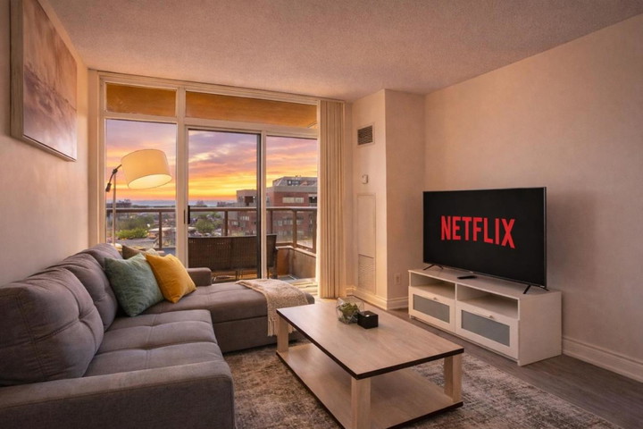 Stylish 2br With Great View! Steps From Square One - Mississauga