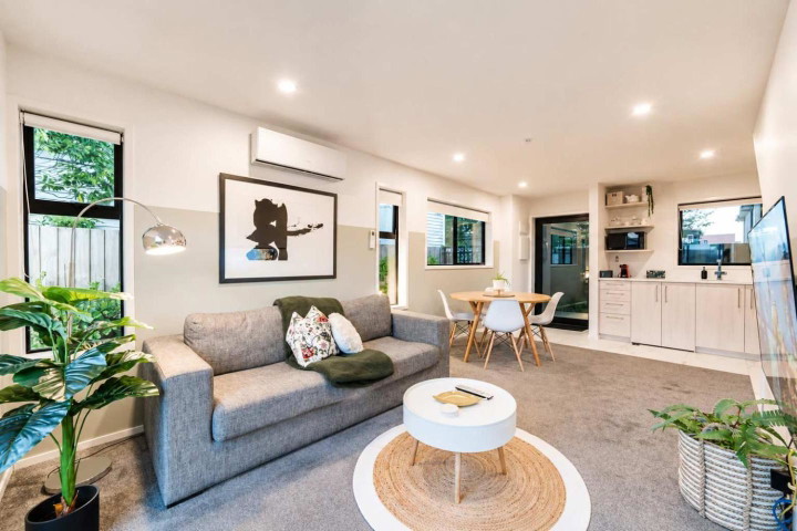 Misty Meadows Manor - Your Urban Oasis - New Zealand