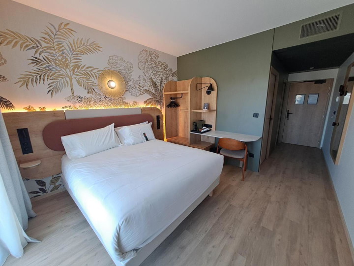 Kyriad Prestige - Pierrelatte - Saint-Paul-Trois-Châteaux