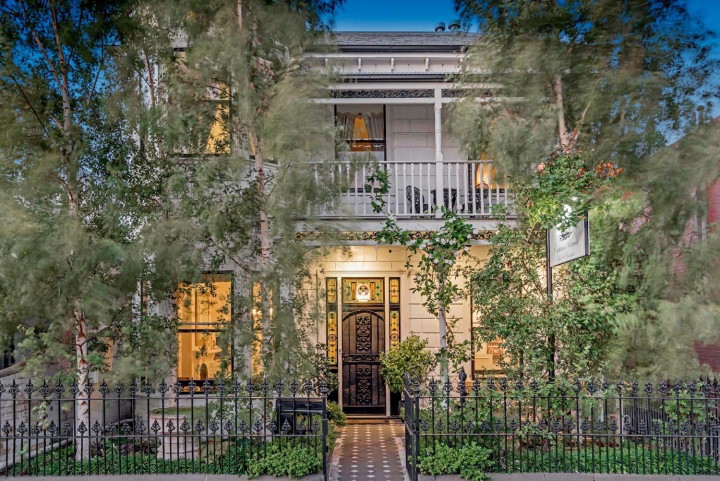 Captains Retreat Apartments And Cottages - Melbourne