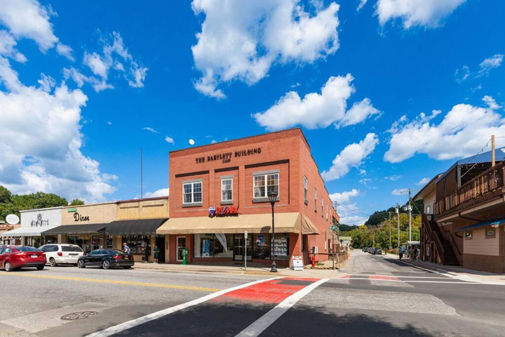 The Bartlett Apartment - Bryson City, NC