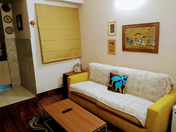 Independent Charming Studio With Balcony Urban View - Noida