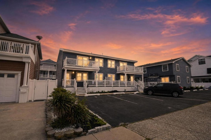 Steps To Sand Updated Bouchee Beachy Condo Deck Parking - Brigantine, NJ