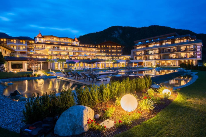 Hotel Kronblick - Brunico