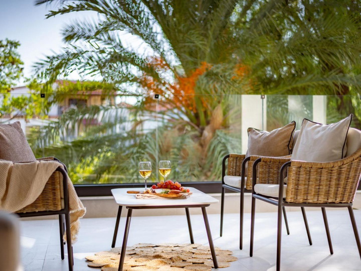Sanders Breeze Limassol - Limassol