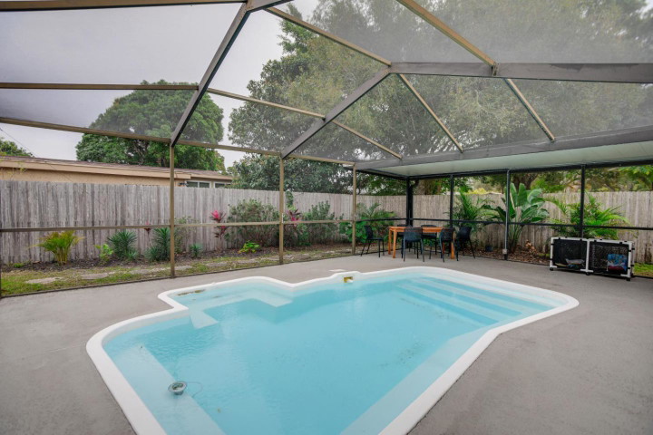 Fully Remodeled St Petersburg Home W/ Private Pool - Pinellas Park, FL