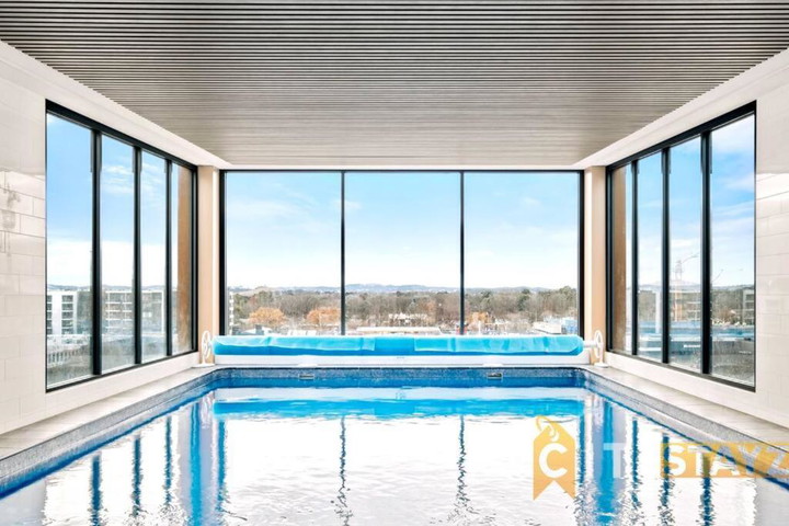 Delight In Dickson -2bd 2bth 2csp Apt - Canberra