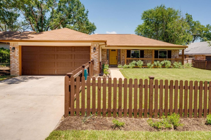 San Antonio Home W/ Private Hot Tub: Pet Friendly! - San Antonio, TX
