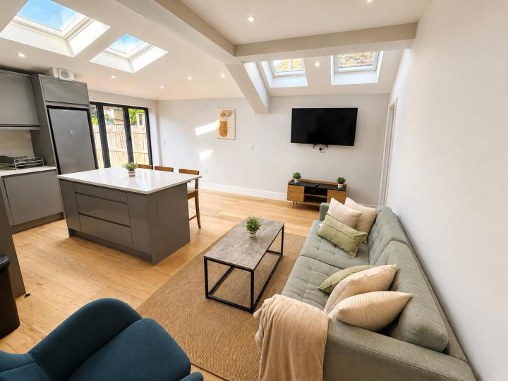 3-bedroom W12 Home Near Westfield & Central London - London, UK