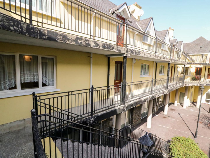 2 Garnish Court - Bantry