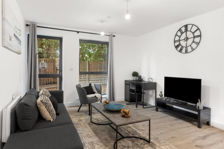 Stylish 2-bed Watford Retreat - Watford