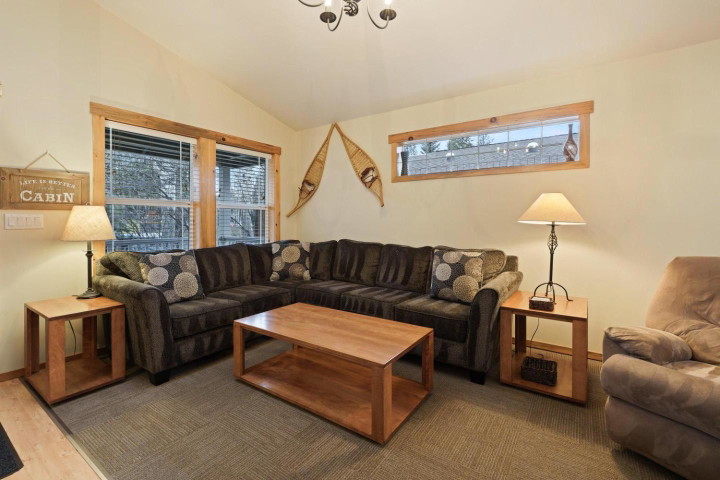 Huckleberry Cottage - Bend, OR