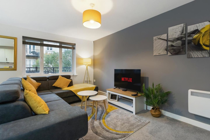 Deluxe 2-bedroom Serviced Apartment With Free Parking - High Wycombe