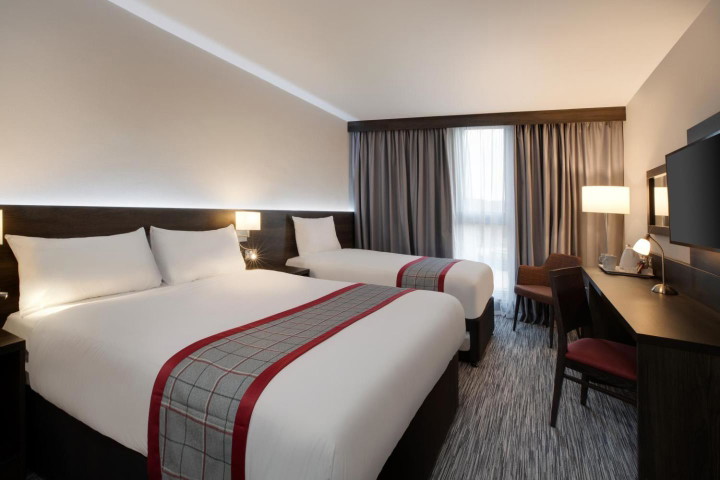 Ramada By Wyndham Leeds East - Yorkshire