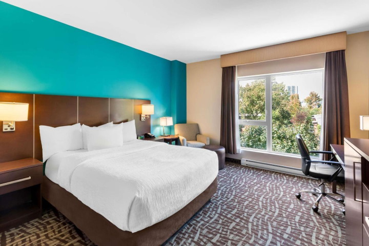 Best Western Plus Hotel Montreal - Brossard