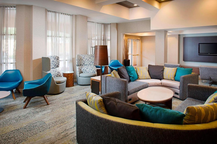 Courtyard By Marriott West Palm Beach Airport - West Palm Beach, FL