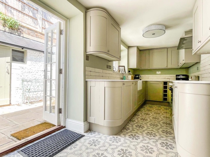 Beautiful 2 Bedroom Cottage With Private Courtyard In Arundel Centre - Arundel