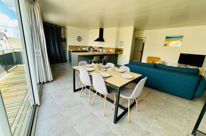Barneville Plage Appart Spacieux Avec Balcon 100m De La Mer - Cotentin