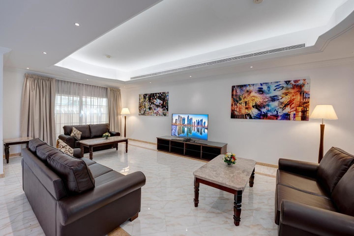 J5 Holiday Homes Mirdif - Sharjah