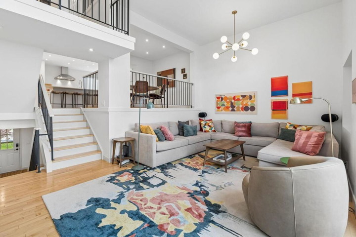 Luxury Edgemont Retreat Near Nose Hill Park - 卡加利