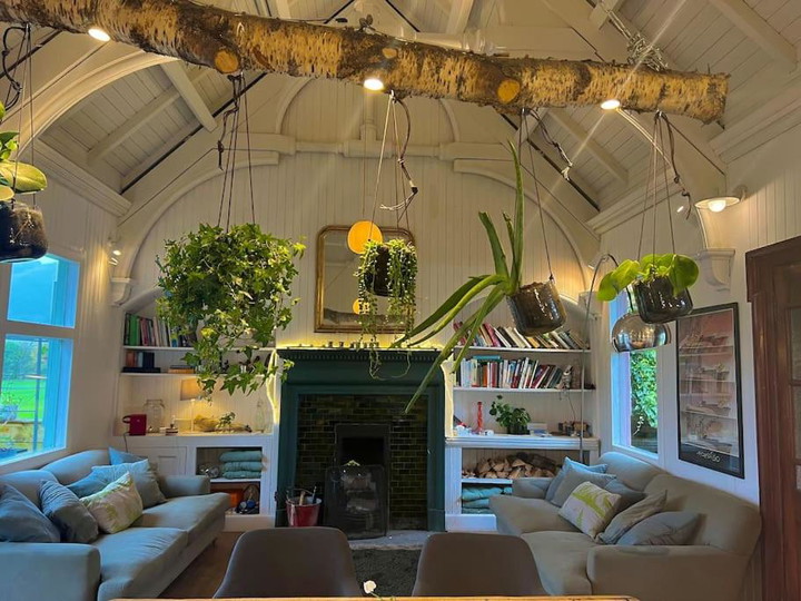 Sleeps 10. The Old Pink Library By Loch And River - Loch Lomond