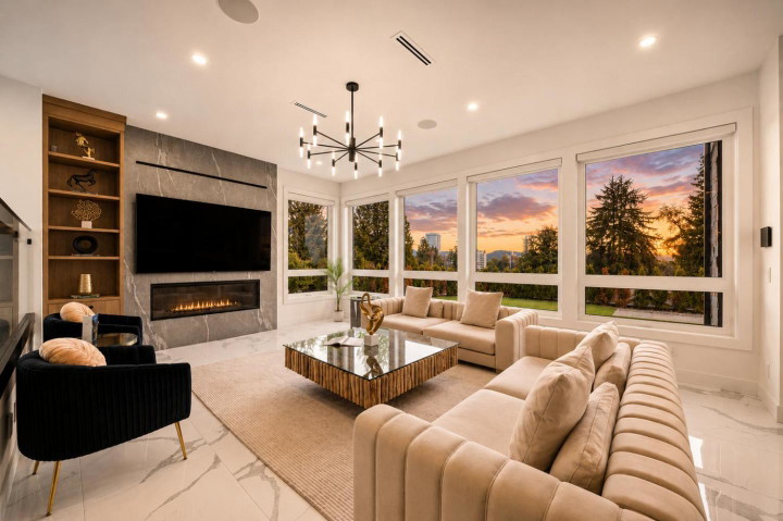 North Shore Luxe Villa - Mount Seymour