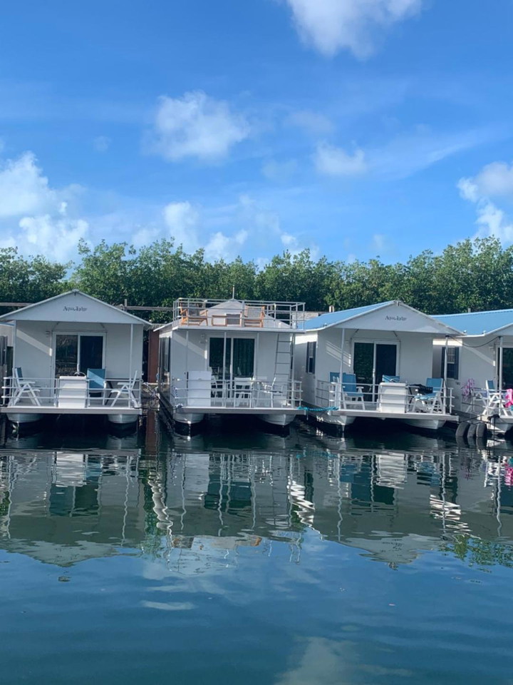 Aqua Lodges At Hurricane Hole Marina - Stock Island, FL