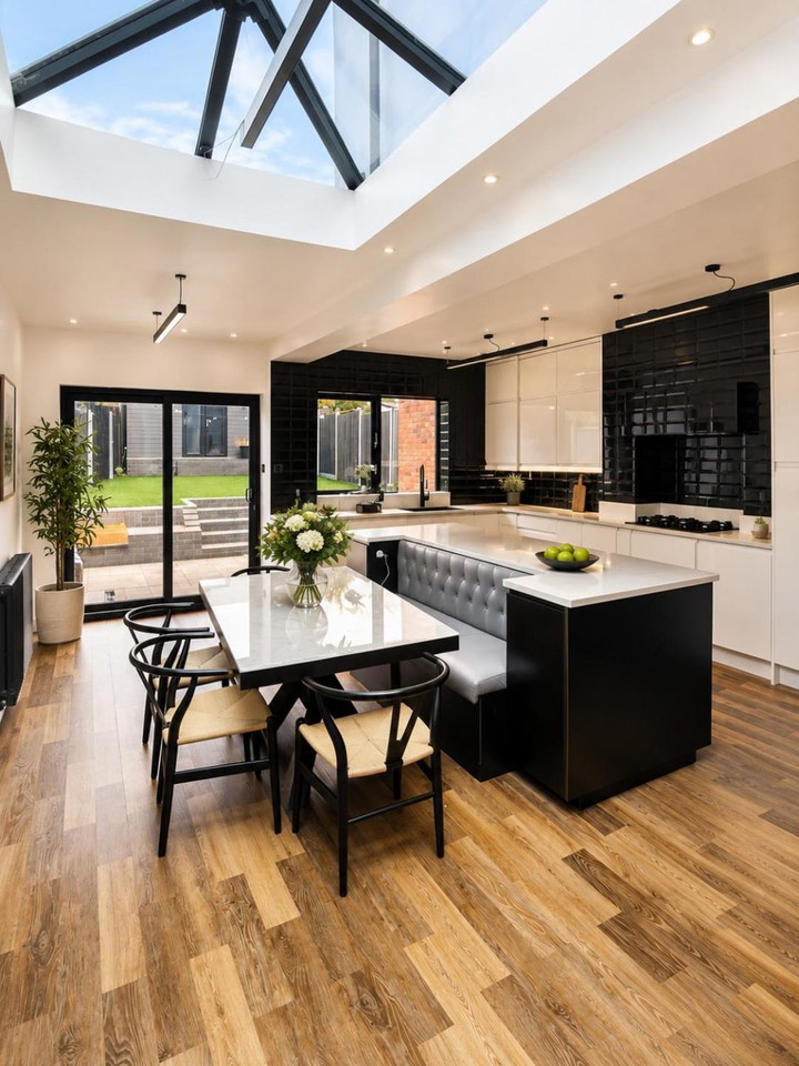 Contemporary Lake View Home Ev Charging - Birmingham