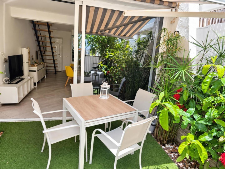 Pool View Yard Bungalow - Gran Canaria