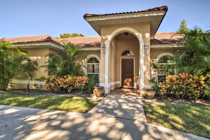 Pet-friendly Home In Vero Beach, 1 Mi To Beach! - Vero Beach, FL