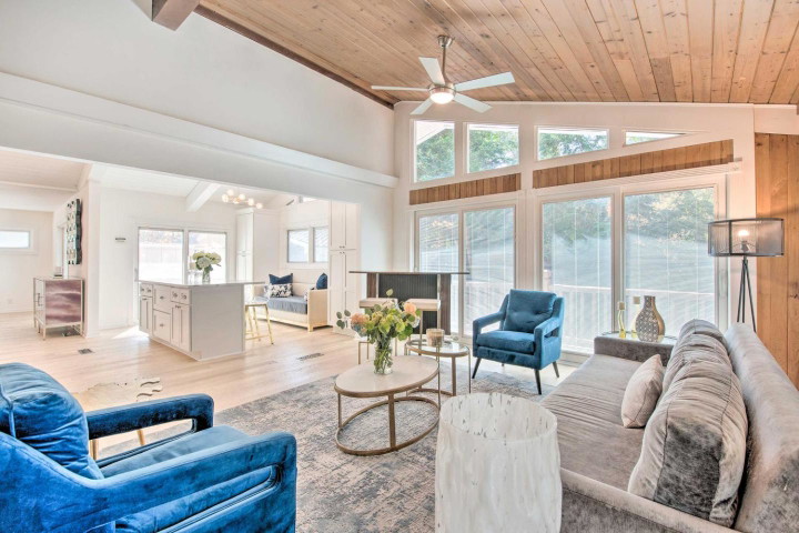 Serene Home W/ Fire Pit, Deck & Easy Access To Atl - Atlanta, GA