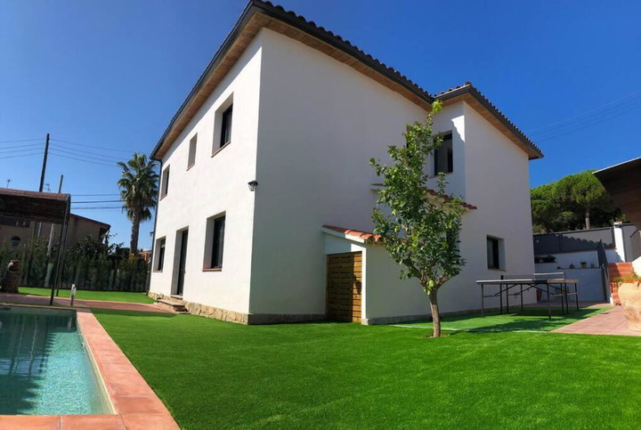 Casa Centro Del Pueblo Con Piscina Privada - Arenys de Mar