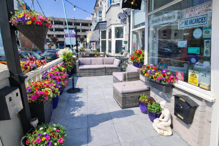 The Roslyn Guest House - Great Britain