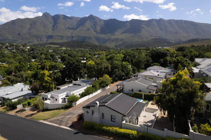 Aan De Heuvel Self-catering Cottages - South Africa