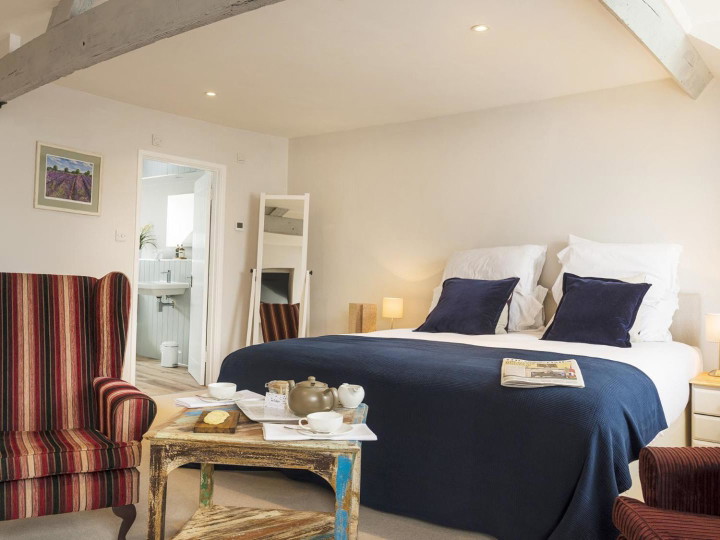 Wild Garlic Rooms - Stroud, UK