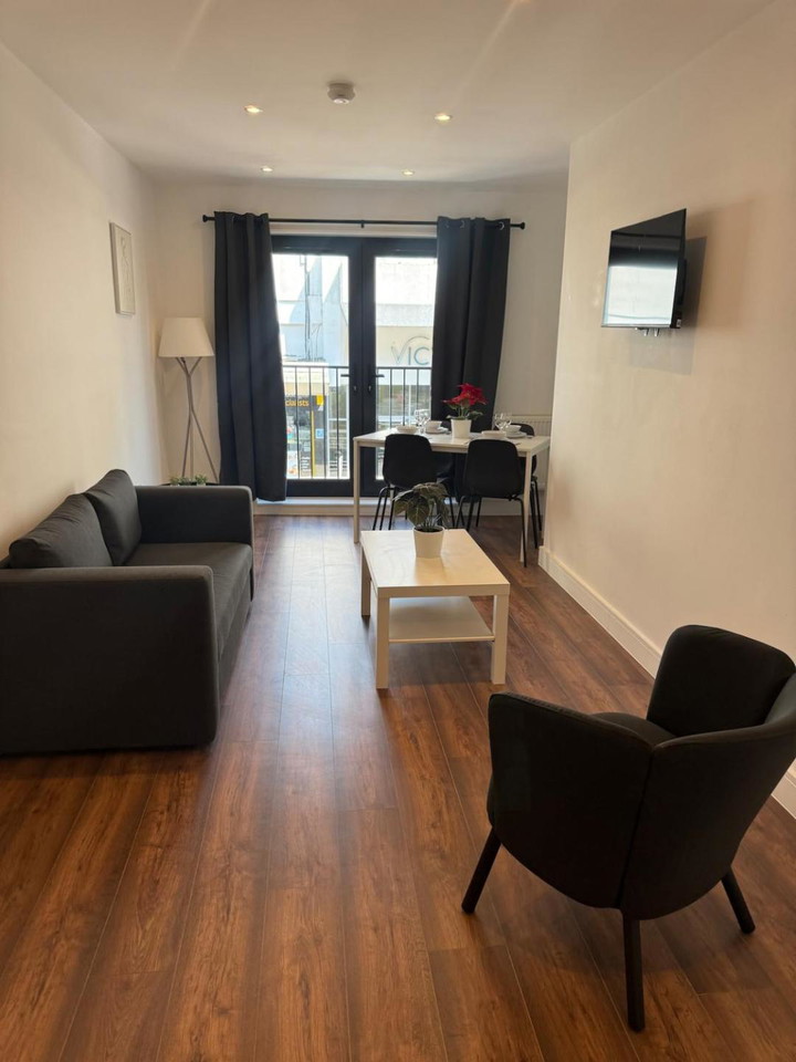 Bright & Modern, City And Coastal Apartment - Kent