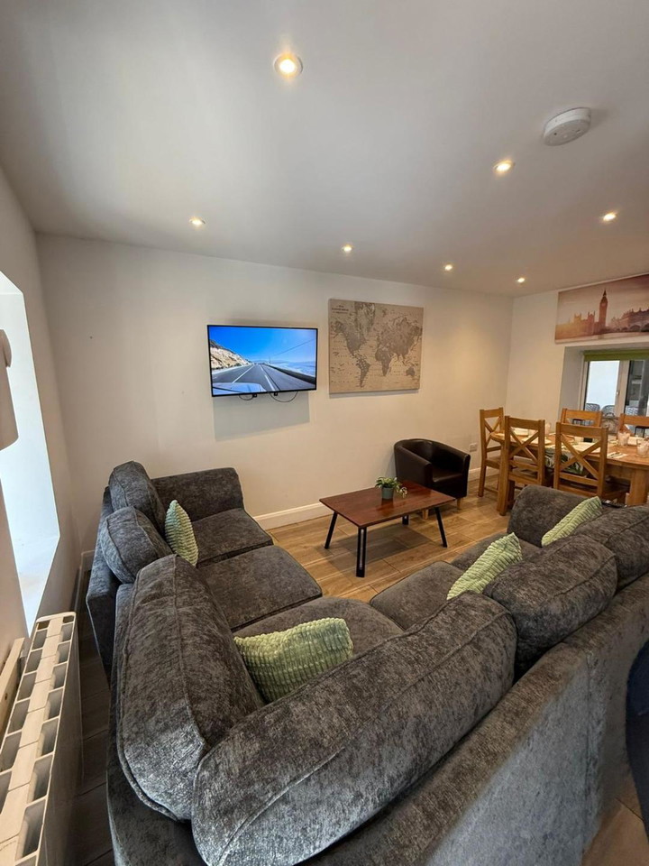 19 Eyre Square Lane Galway - Galway