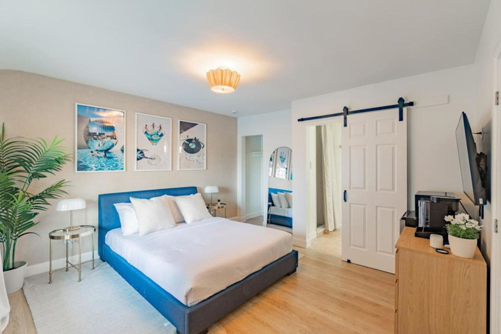 Parkway Boutique Suite 13 - Niagara Falls
