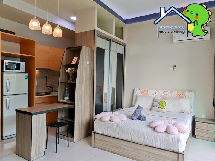 Studio Unit Balcony Palazio Mount Austin Ikea Aeon Toppen By Gdragon Homestay - Johor