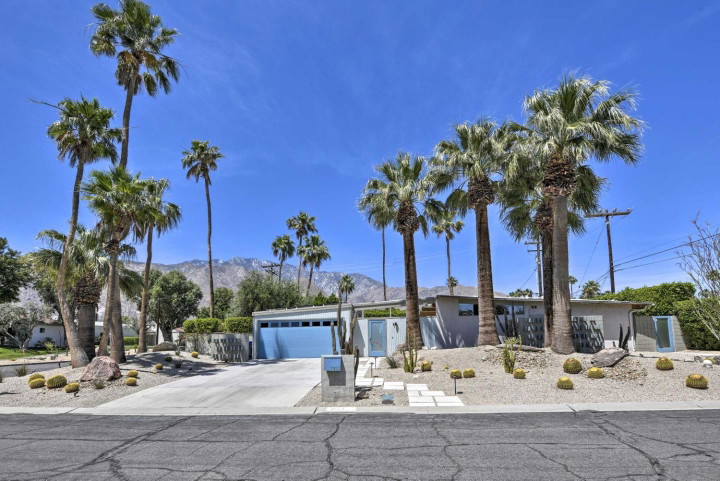 Palm Springs Home W/ Private Pool & Hot Tub! - Palm Springs, CA