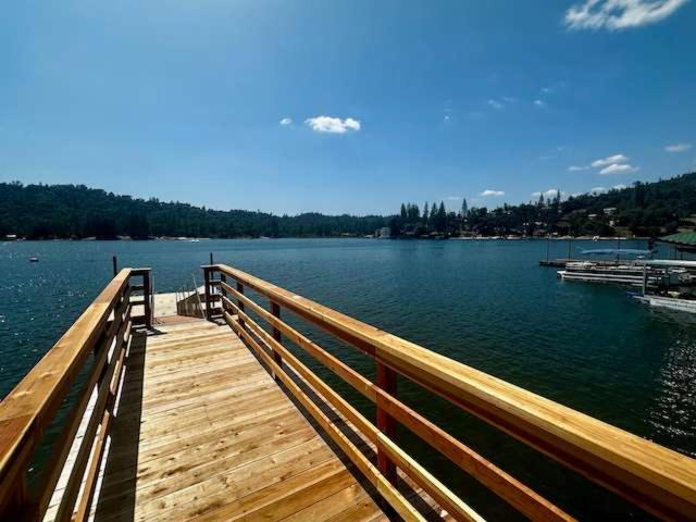 Lewis Cabin - Boat Dock - Lake Front - Sleeps 12 - Yosemite National Park, CA