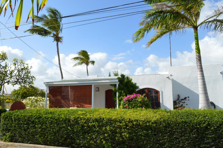 Frangipani Apartment - Barbados