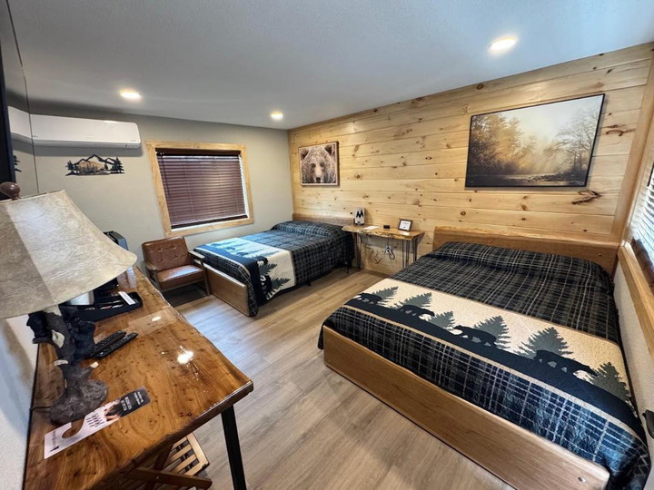 Sleepy Bear Inn - Greece, NY